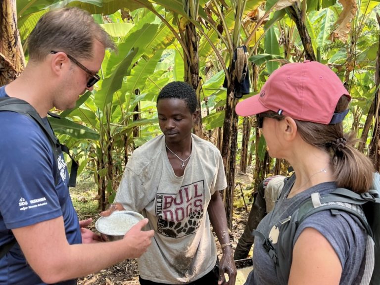 Discover Banana Beer Culture on the Congo Nile Trail – Gorilla ...