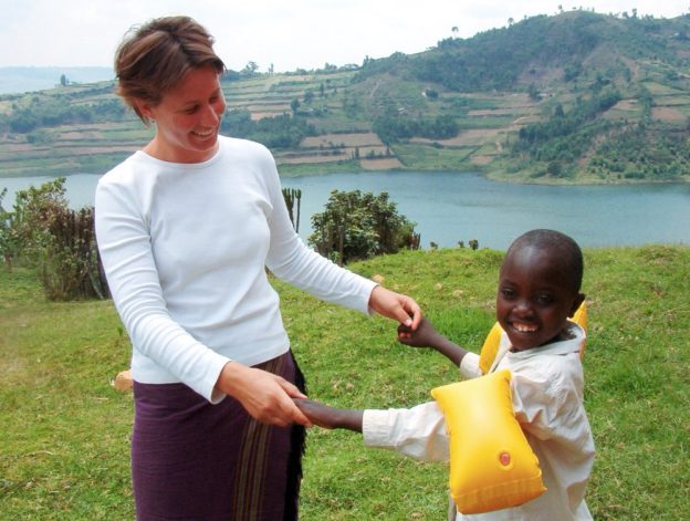 Heroes, Platforms & Splashes: Swimming Lessons at Lake Bunyonyi ...